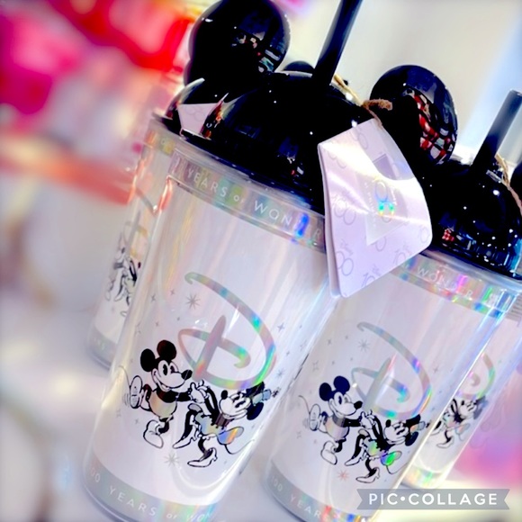 Disney | Dining | Disney 0th Anniversary Reusable Holographic Mickey ...